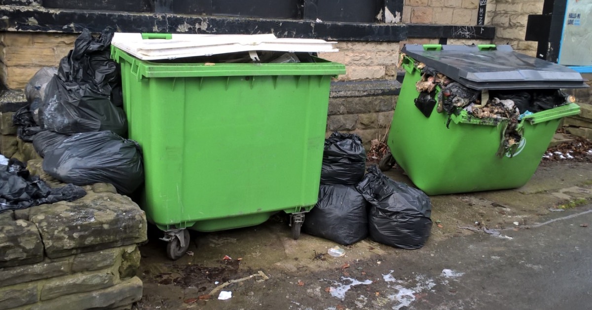 Starbeck food retailer fined £500 for messy bins