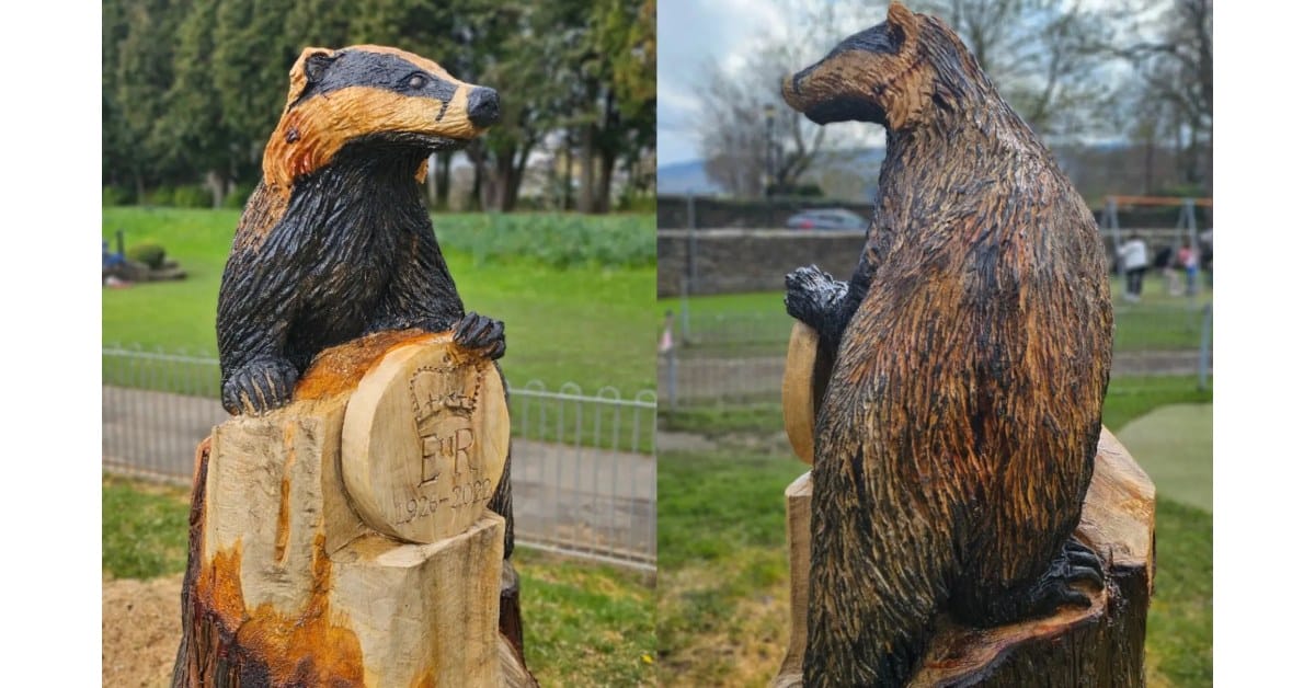 Badger carving unveiled in Pateley Bridge to commemorate Queen Elizabeth II