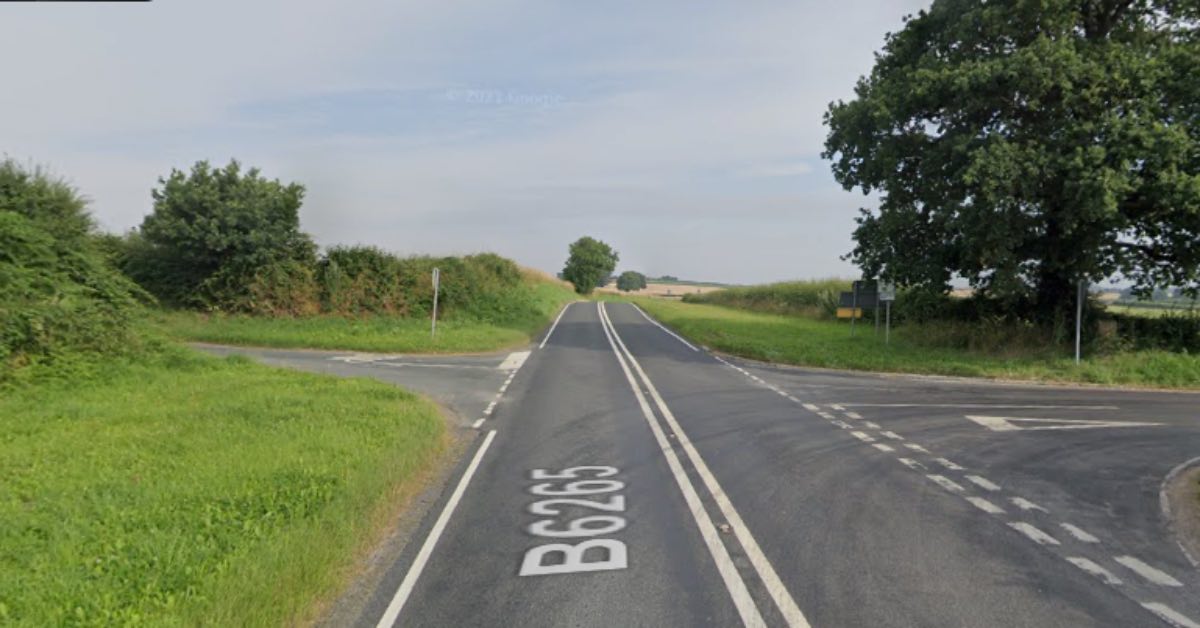 Teenager dies after crash at crossroads