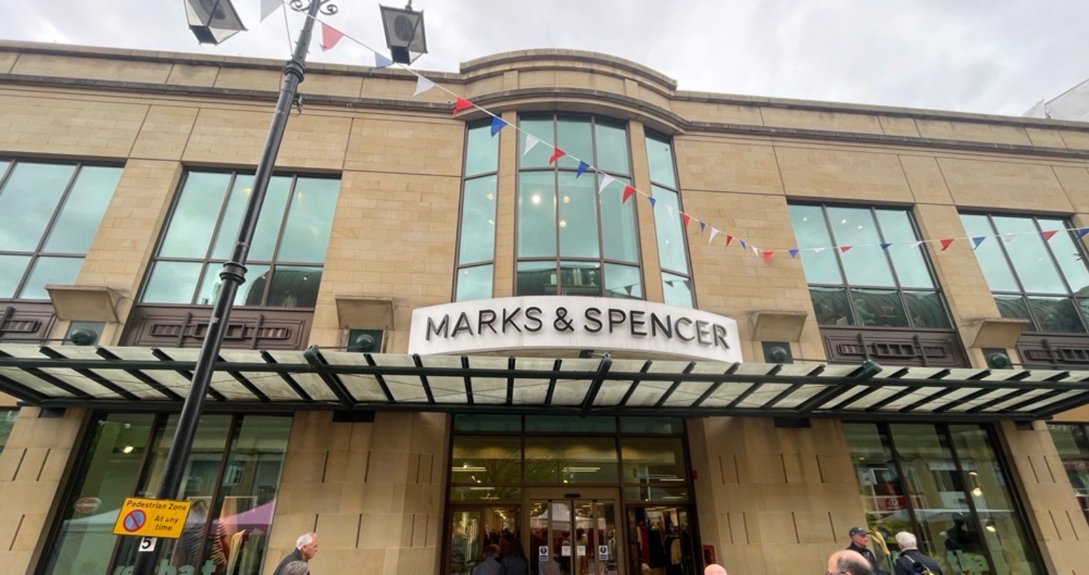 Harrogate M&S alcohol thief caught by police dog avoids jail